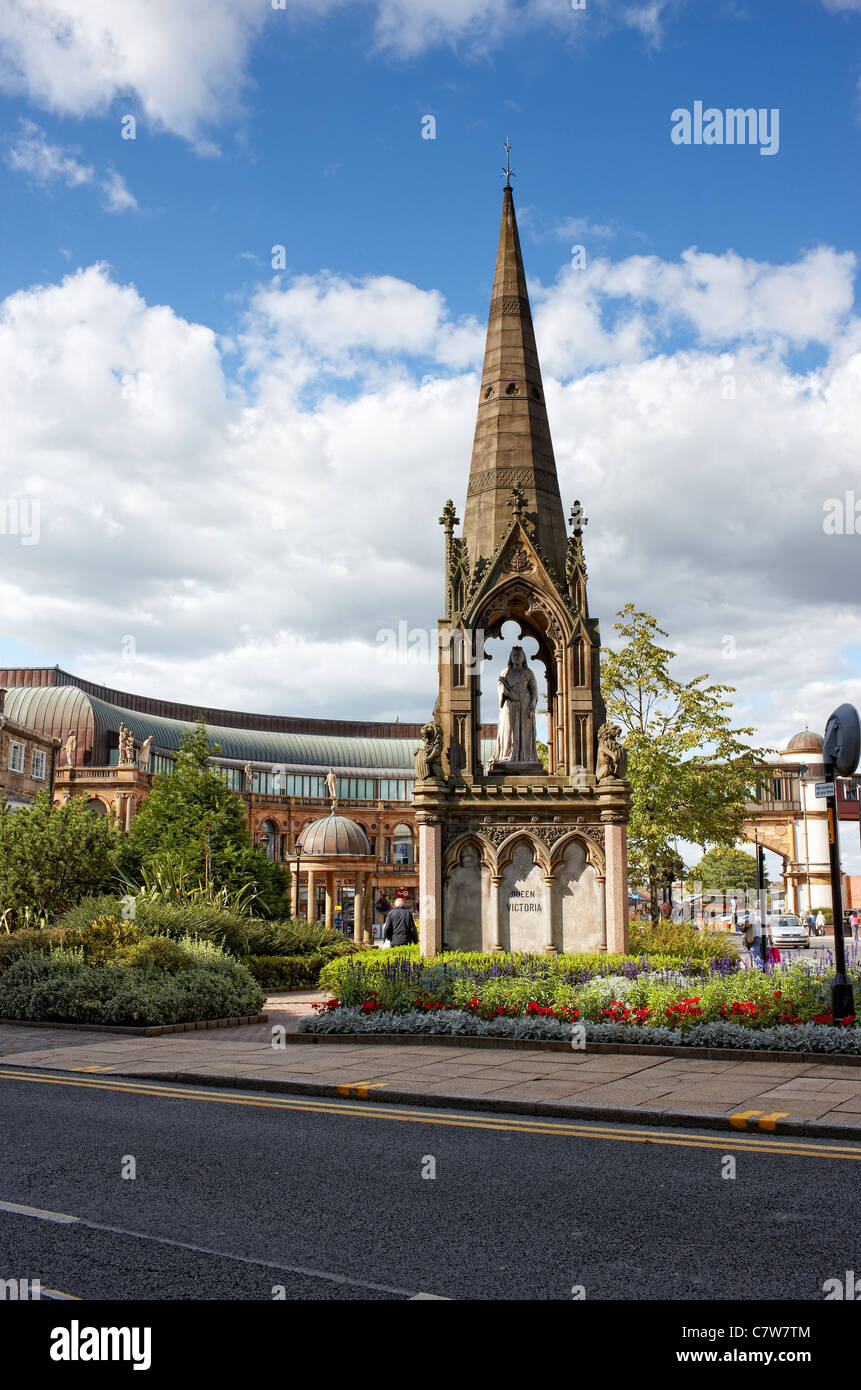 Victoria gardens harrogate hi-res stock photography and images - Alamy