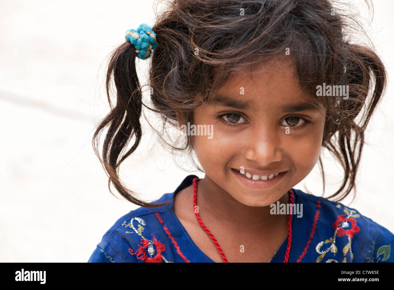 Lower caste street girl hi-res stock photography and images - Alamy