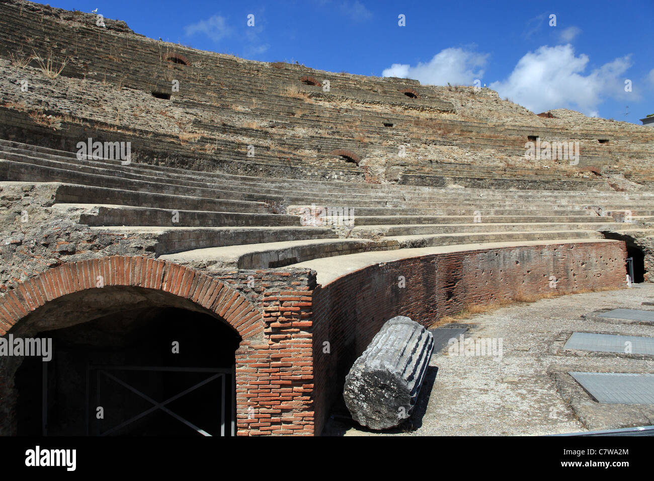 Amphitheatre amphitheatres amphitheater amphitheaters hi-res stock ...
