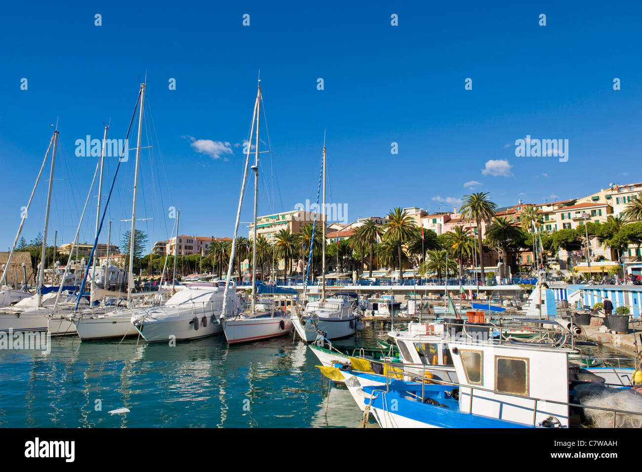 Old dockland hi-res stock photography and images - Alamy