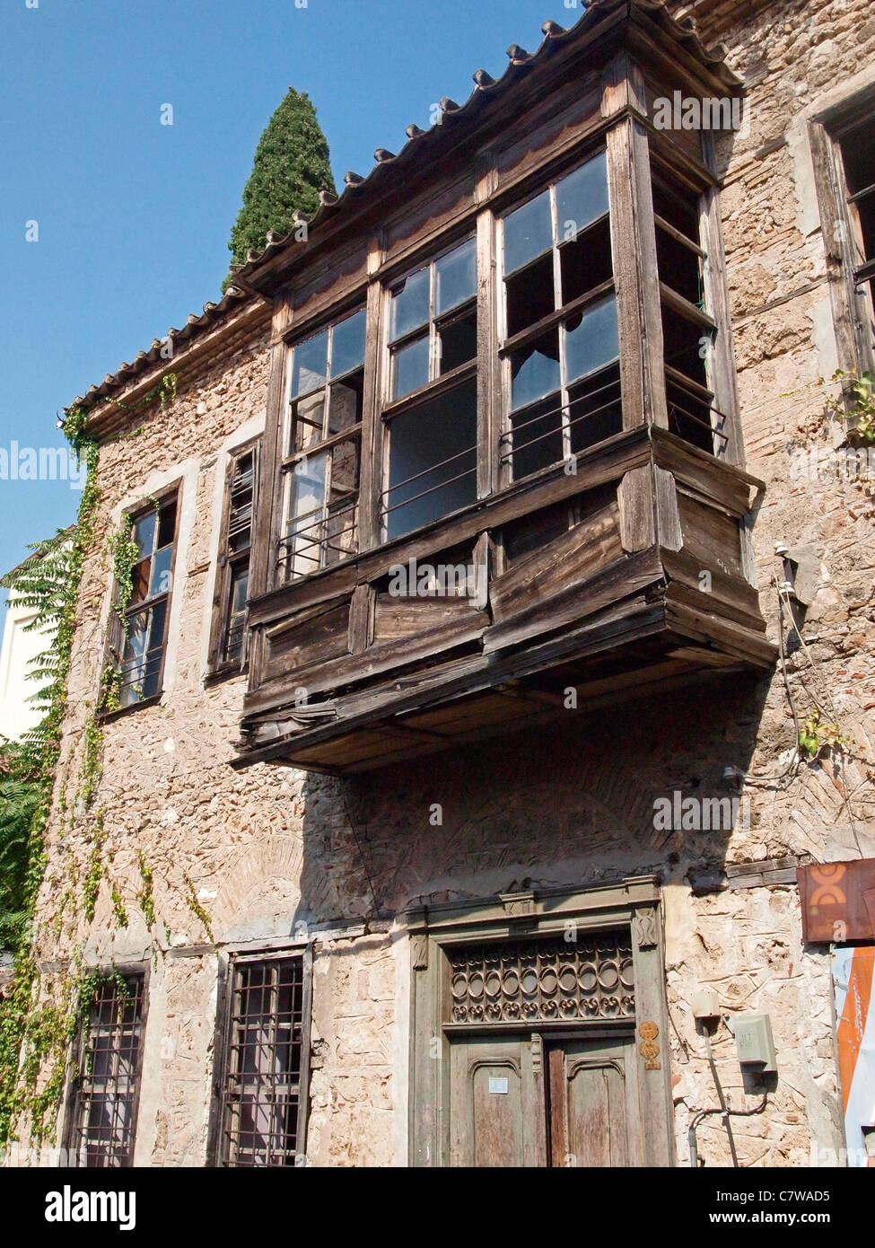 Poor state of repair hi-res stock photography and images - Alamy