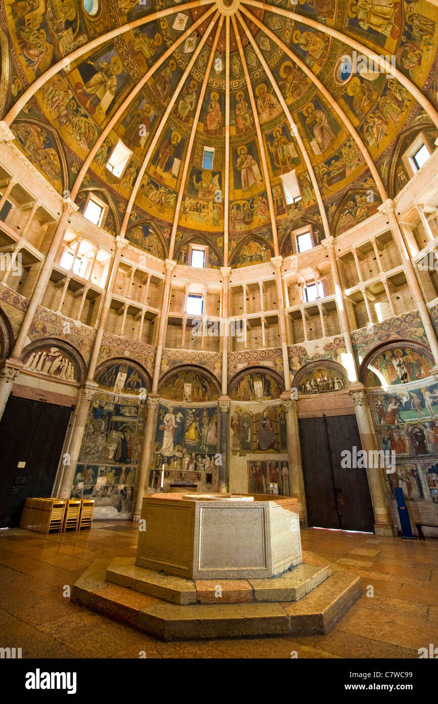 Parma baptistery interior hi-res stock photography and images - Alamy