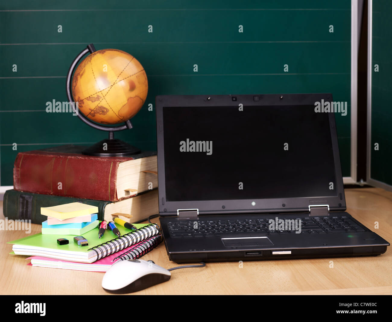 School supplies. Writing utensils Stock Photo - Alamy