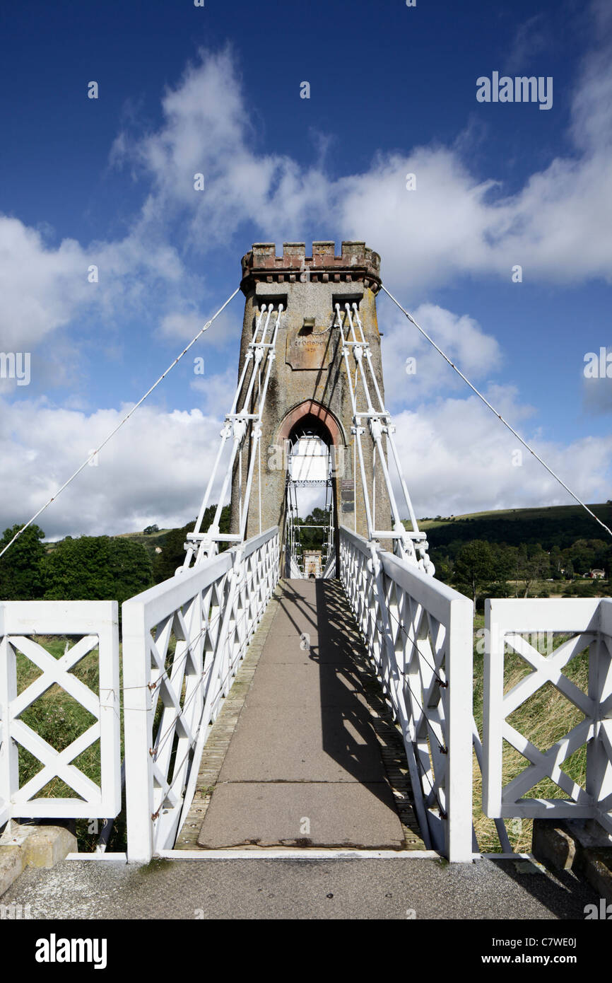 Chain suspension bridge over River Tweed at Melrose Stock Photo - Alamy