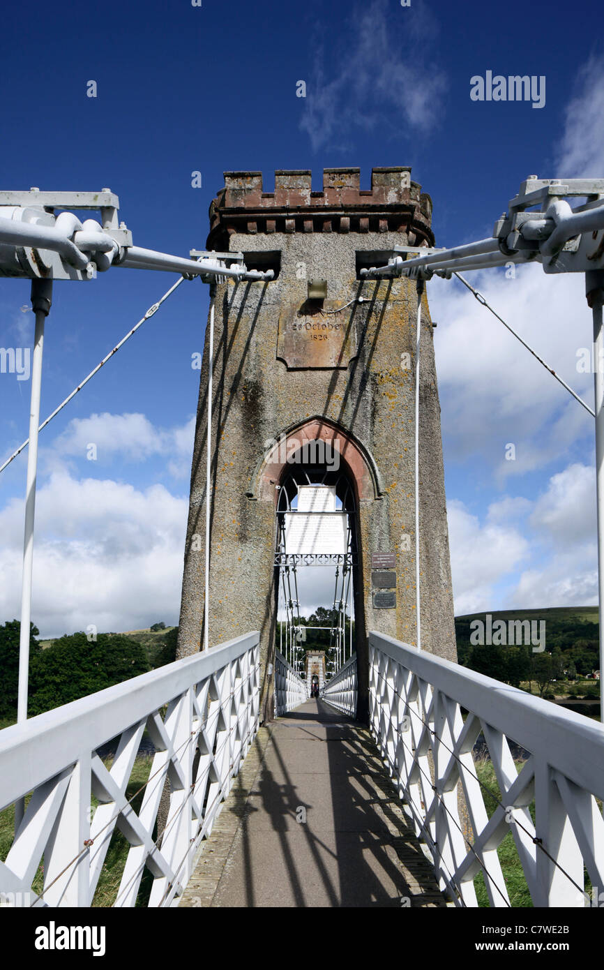 Chain suspension bridge over River Tweed at Melrose Stock Photo - Alamy