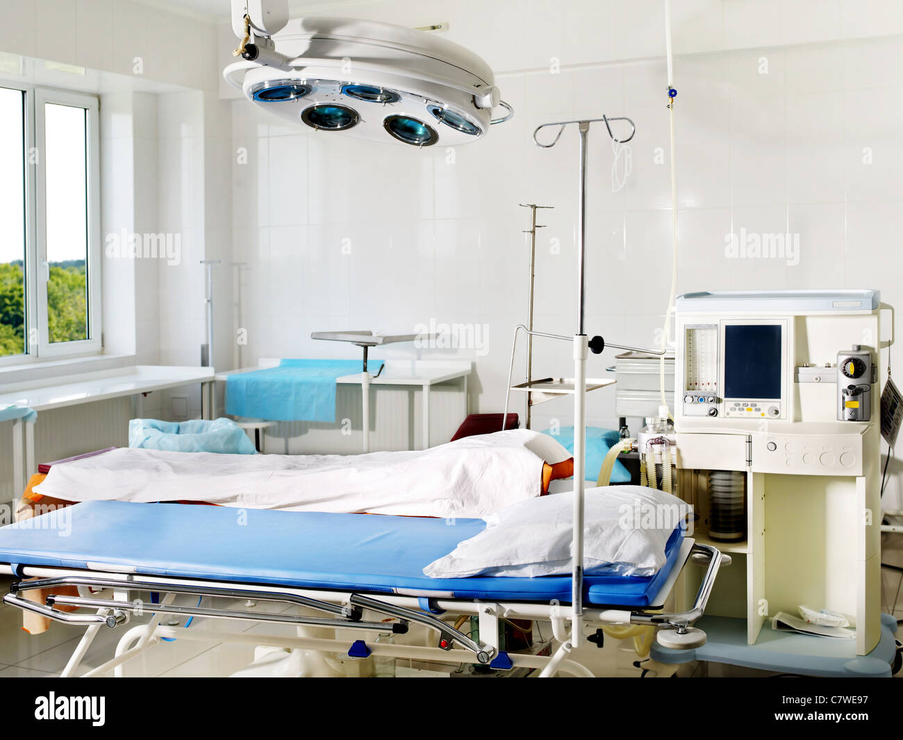 Operating room in hospital Stock Photo - Alamy