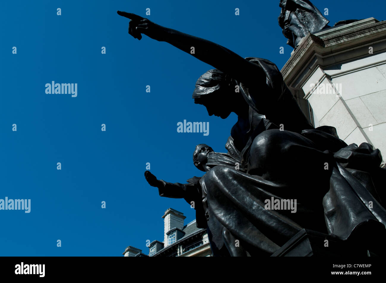 Statue woman pointing hi-res stock photography and images - Alamy