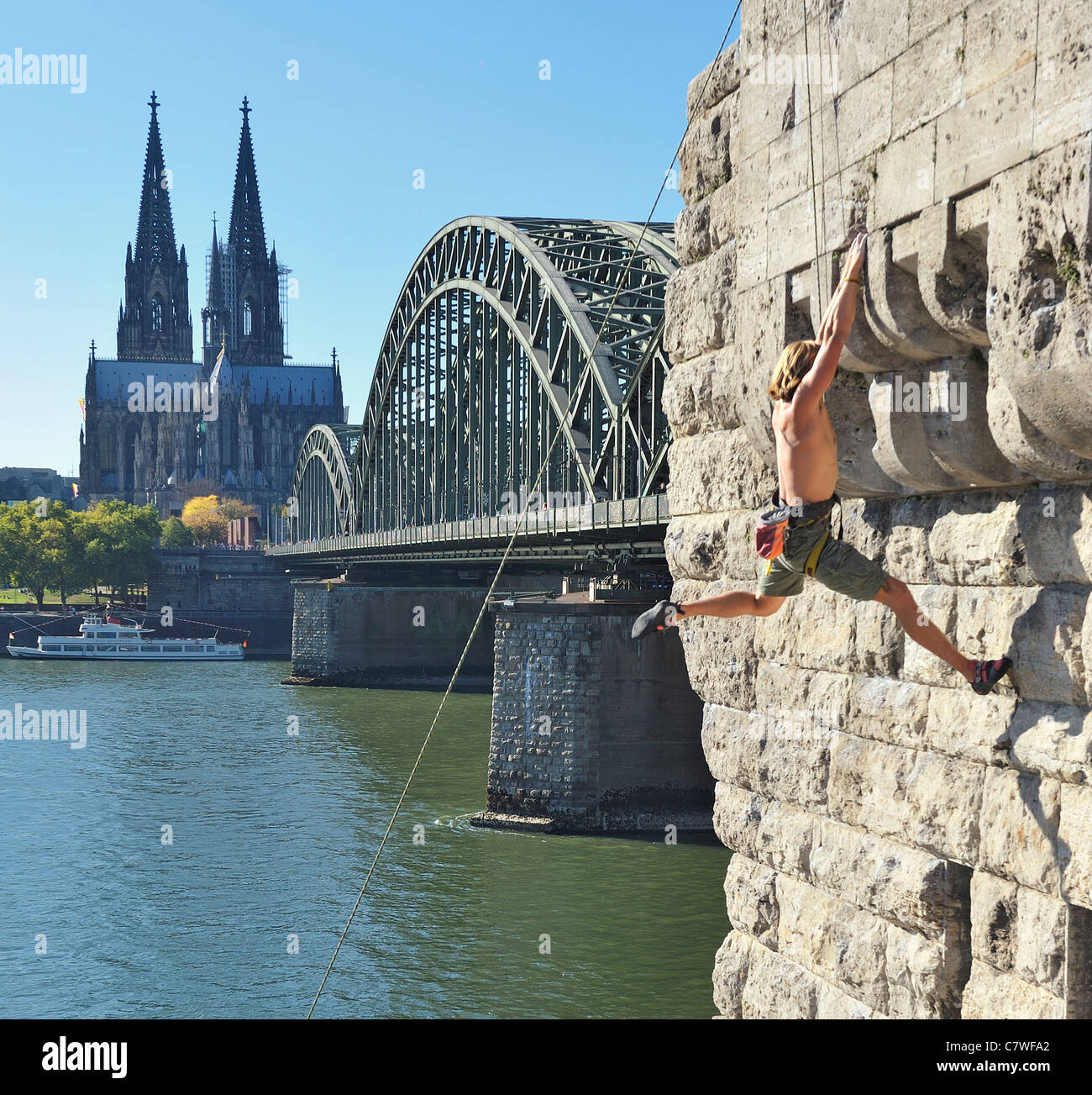 Brücke climbing hi-res stock photography and images - Alamy