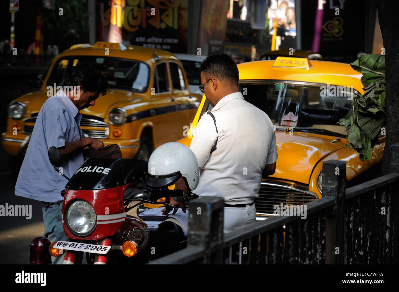 Issue ticket hi-res stock photography and images - Alamy