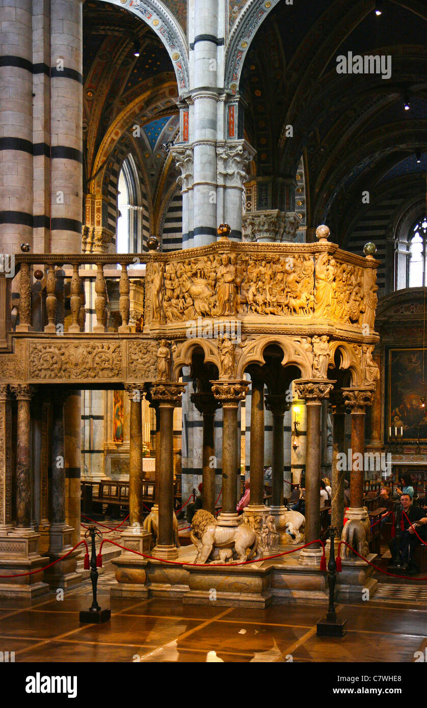 Interior detail of the Duomo. Santa Maria Assunta, in Siena, Tuscany ...