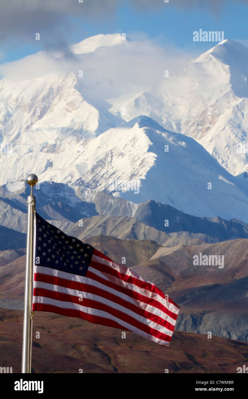 American flag in front of Mt. McKinley, Eielson Visitor Center, Denali ...