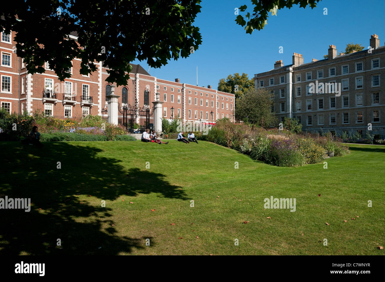 inner temple gardens, london, england Stock Photo - Alamy