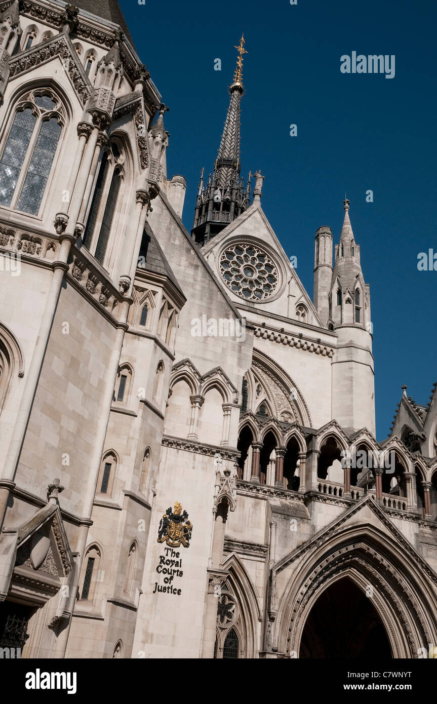 The royal courts of justice strand hi-res stock photography and images ...