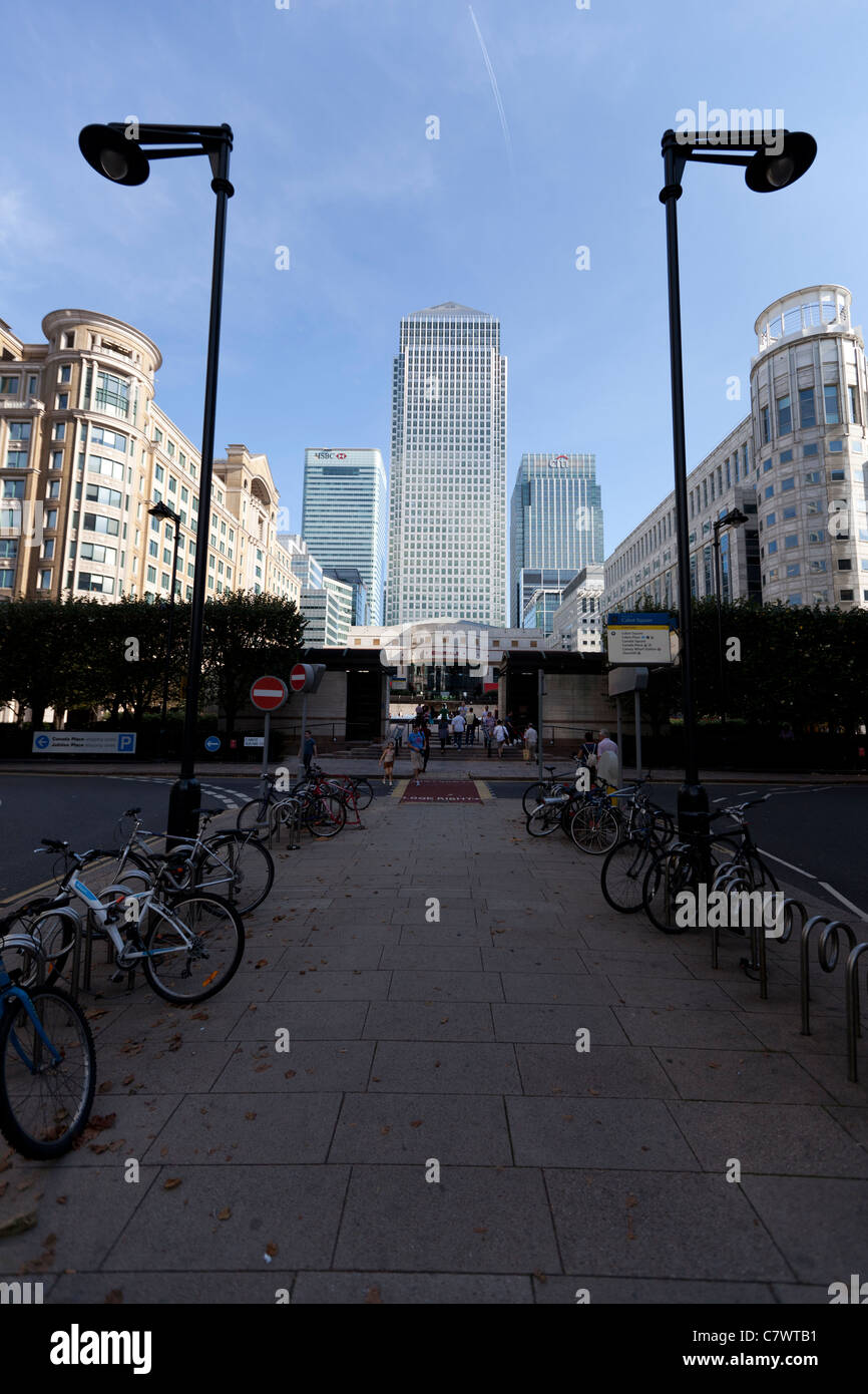 Cabot Square, Canary Wharf London, England, UK Stock Photo - Alamy