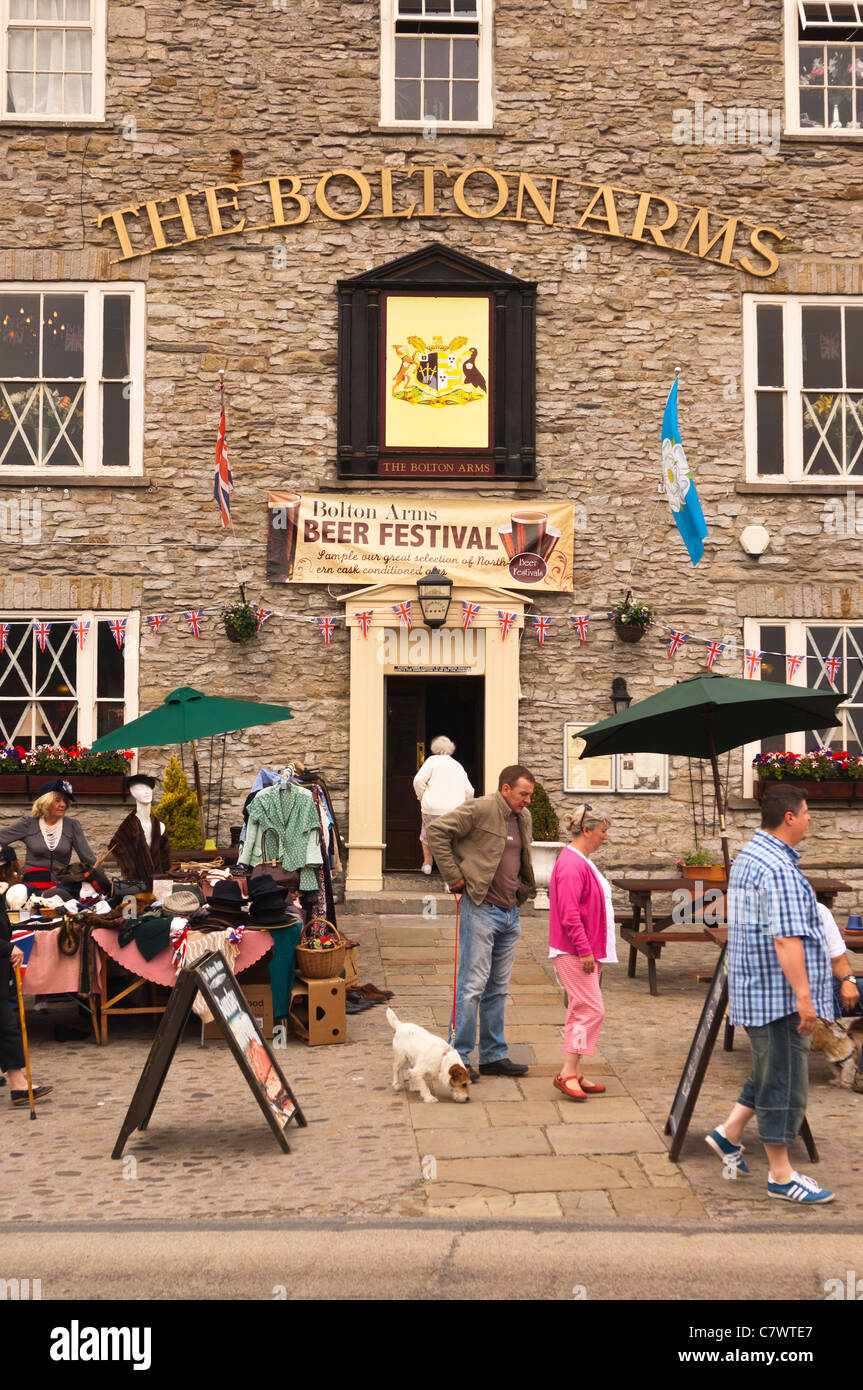 The Bolton Arms pub at Leyburn in North Yorkshire , England , Britain ...