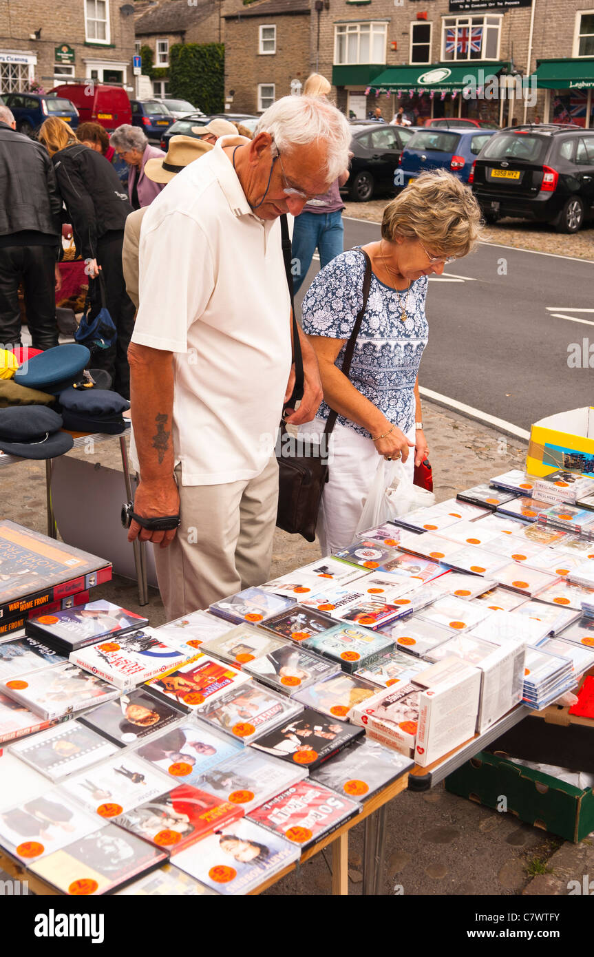 Cds for sale hi-res stock photography and images - Alamy