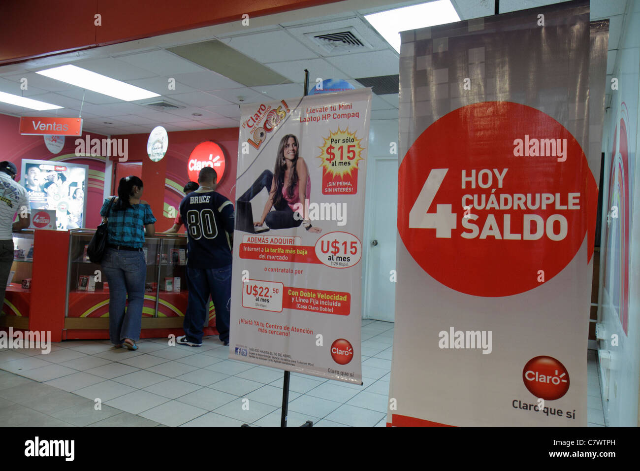 Claro store hi-res stock photography and images - Alamy