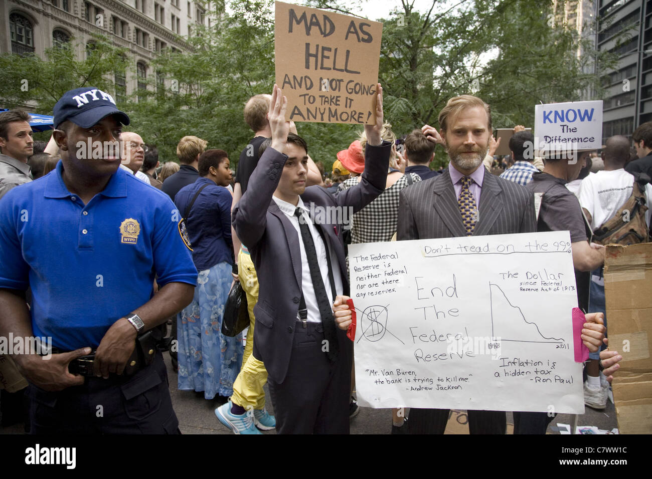 Leaderless hi-res stock photography and images - Alamy