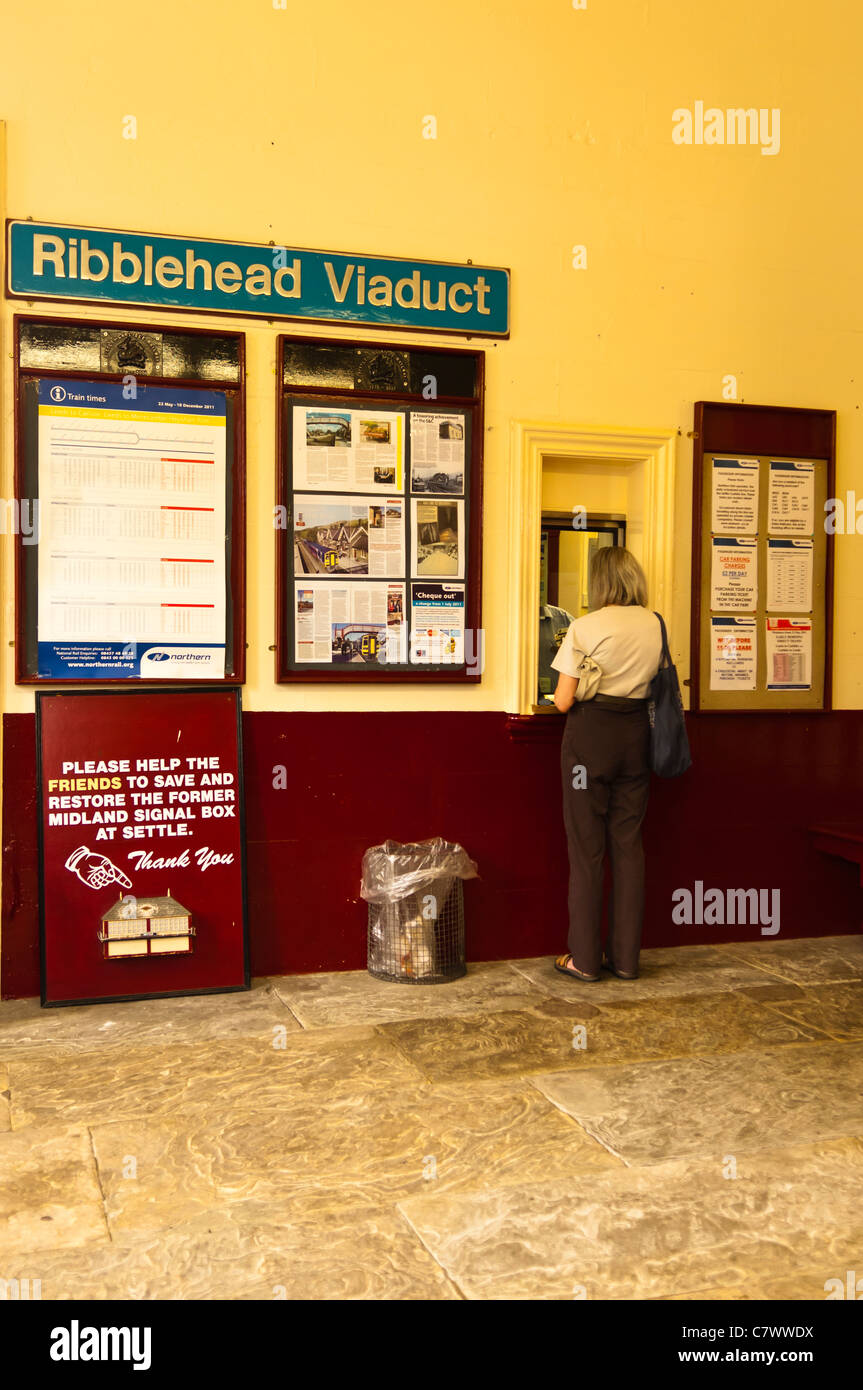 Train Ticket Office Uk Stock Photos & Train Ticket Office Uk Stock ...