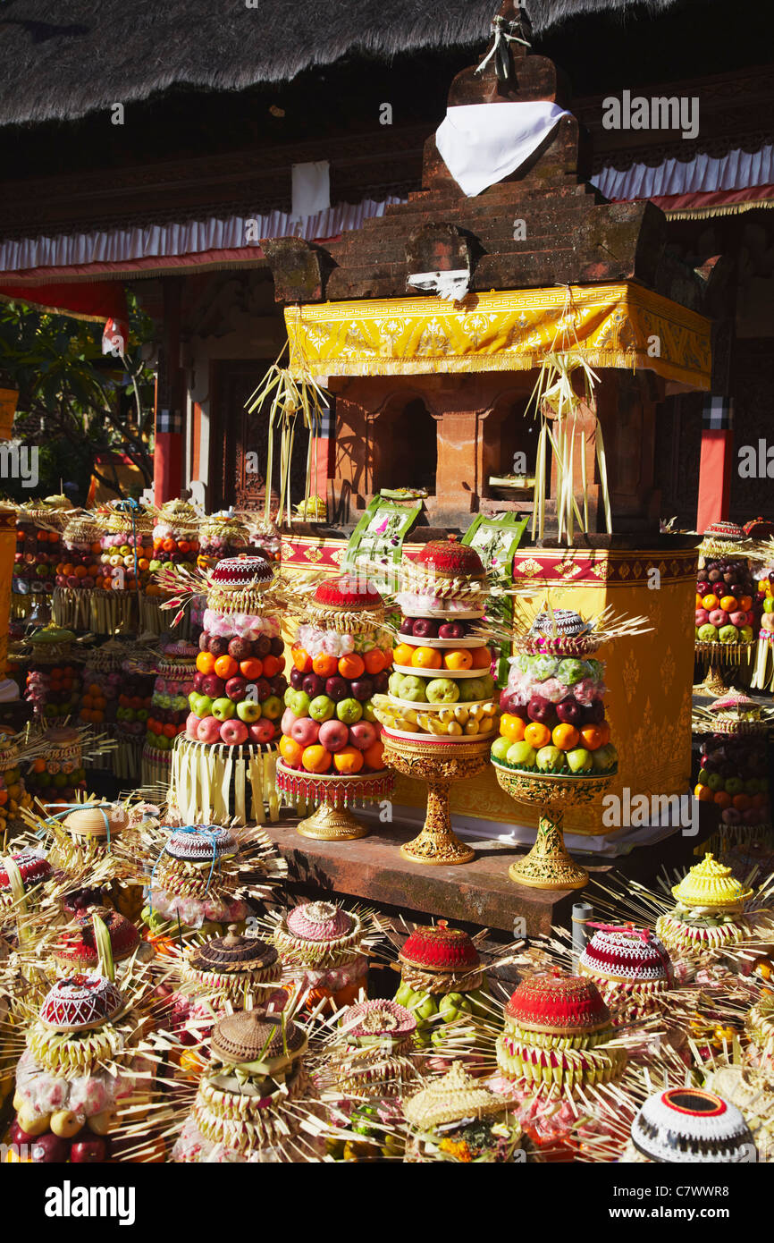 Offerings of fruit at temple ceremony, Bali, Indonesia Stock Photo - Alamy