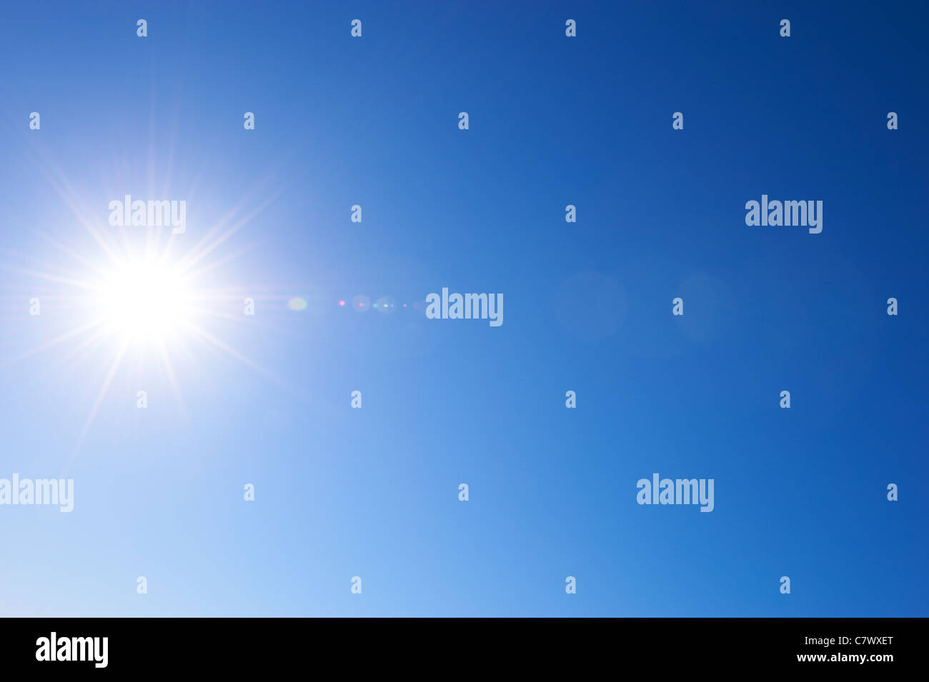 Blue sky hi-res stock photography and images - Alamy