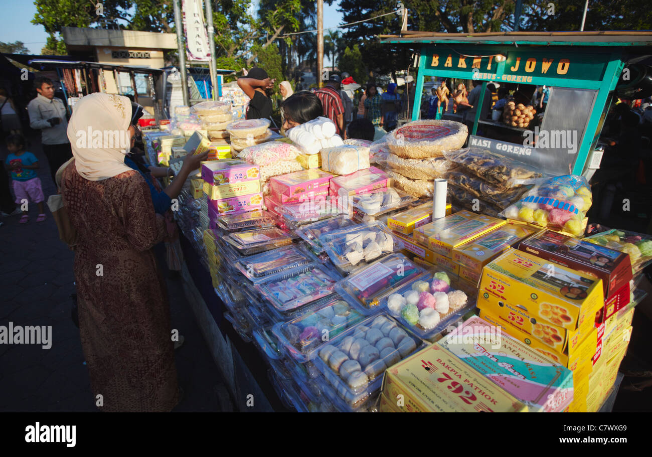 Indonesian street food stall java High Resolution Stock Photography and ...