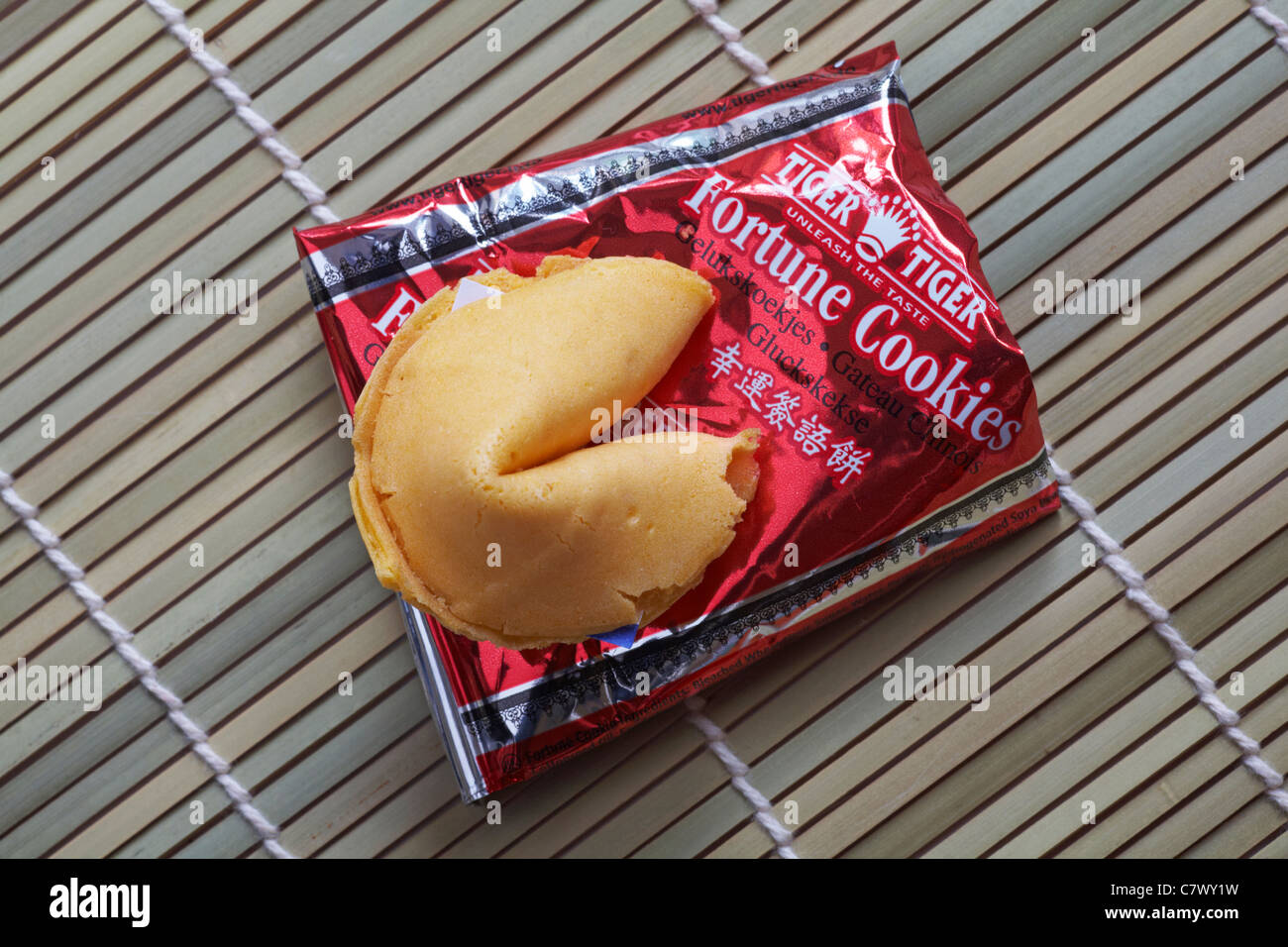 Chinese tiger tiger fortune cookies hi-res stock photography and images ... Chinese tiger tiger fortune cookies hi-res stock photography and images ...