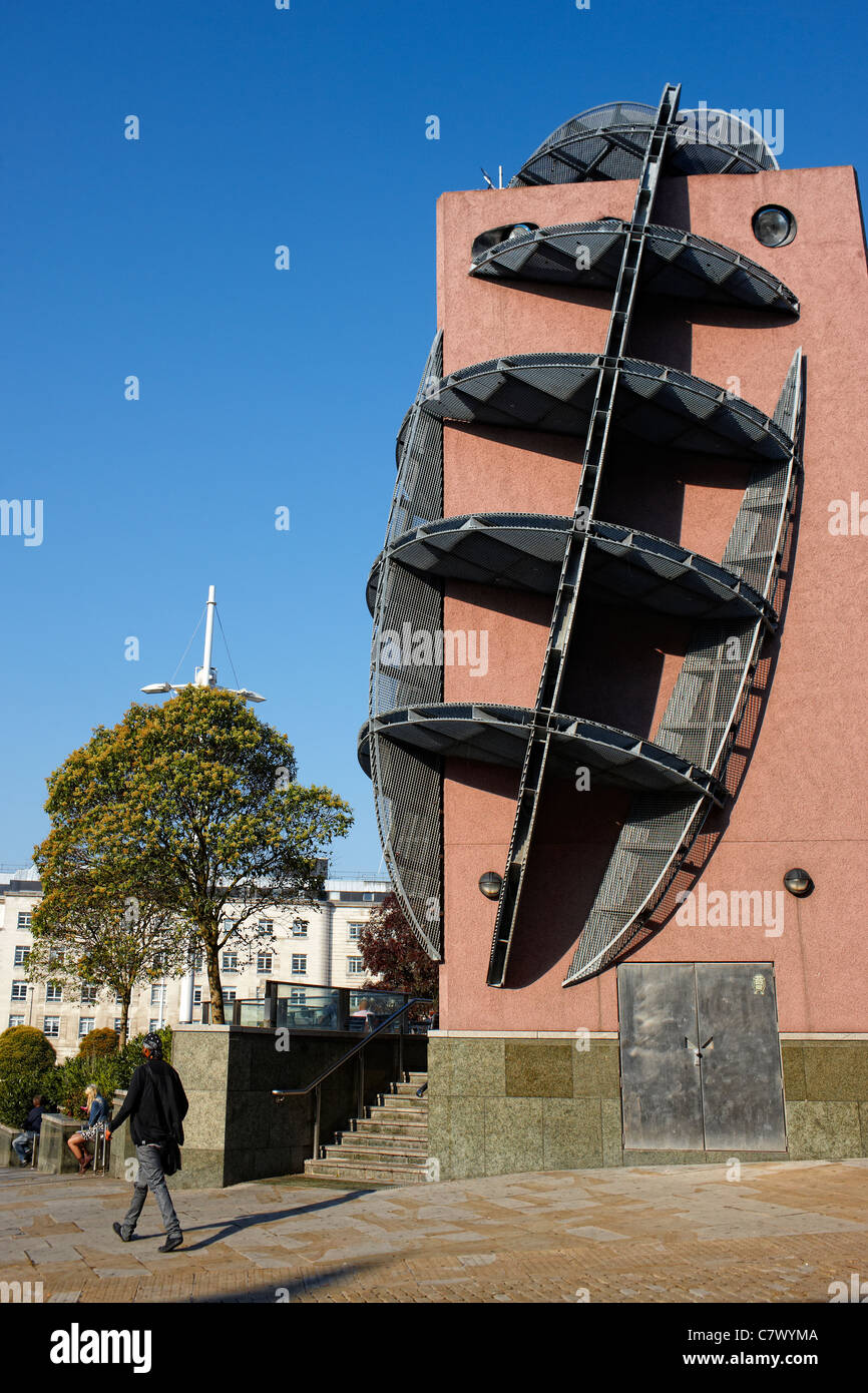 "Off Kilter" a sculptural cladding around one of the buildings in ...