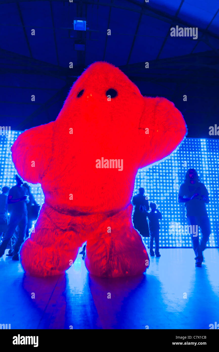 Paris nuit blanche hi-res stock photography and images - Alamy