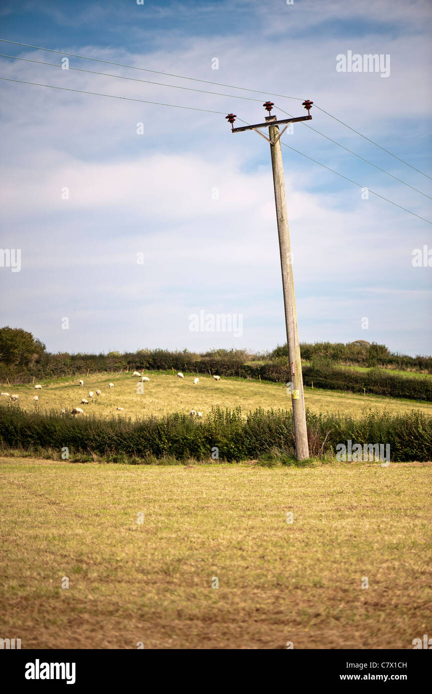 pylon power cables national grid crossing the countryside Stock Photo ...