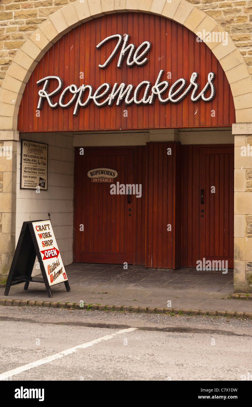 Sign signs ropemakers making rope uk hi-res stock photography and ...