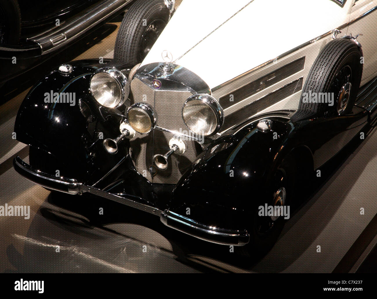 Old mercedes benz hi-res stock photography and images - Alamy