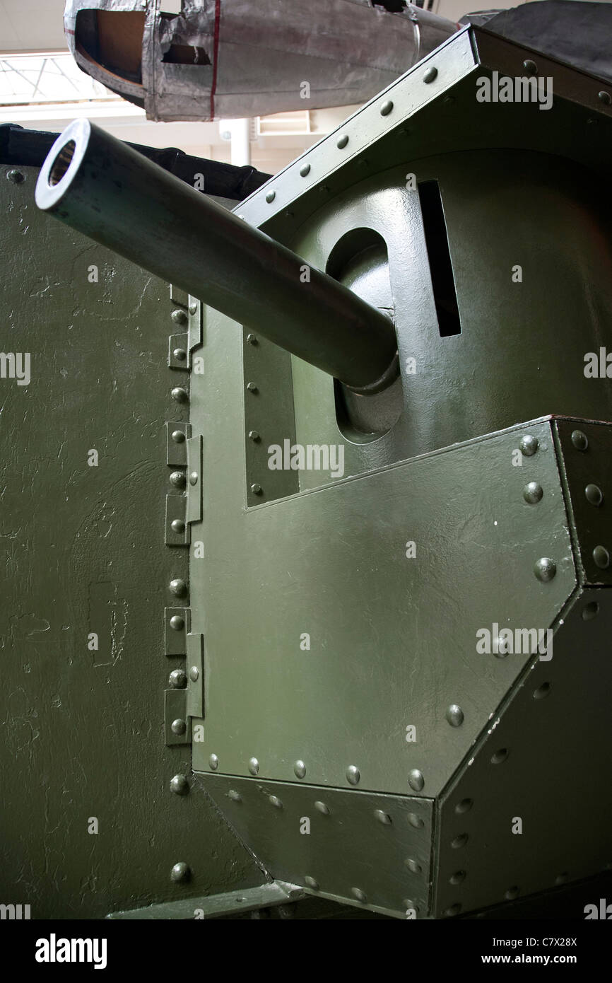 6 pounder hi-res stock photography and images - Alamy