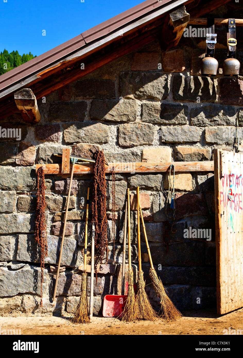 The shovel and broom hi-res stock photography and images - Alamy