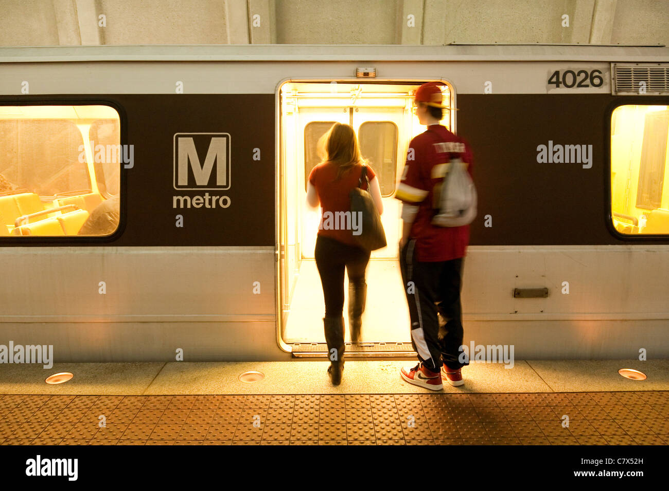 Washington dc metro train hi-res stock photography and images - Alamy
