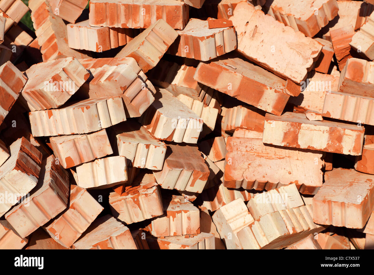 Heap red brick hi-res stock photography and images - Alamy