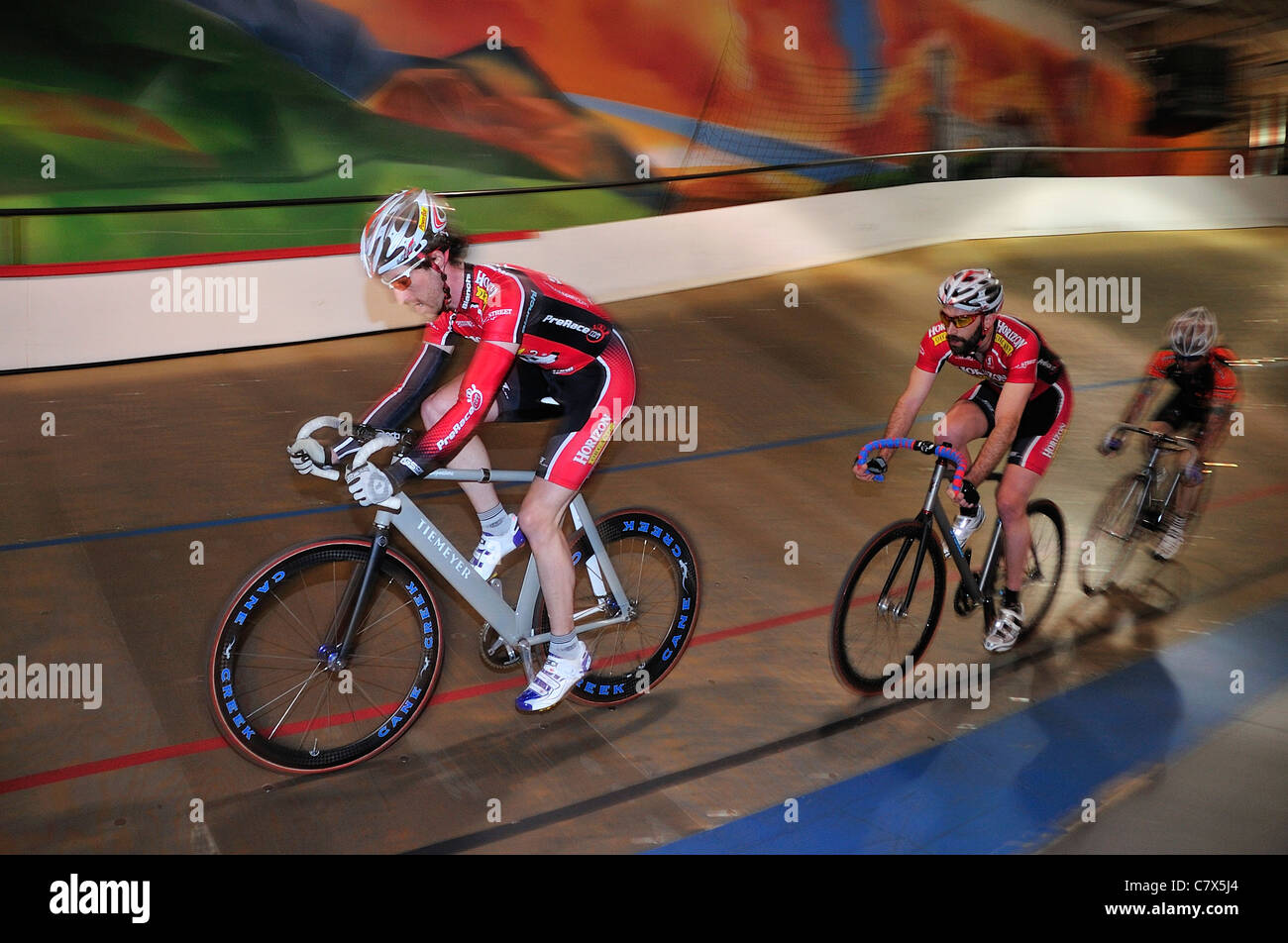 Velodrome track racing Stock Photo - Alamy