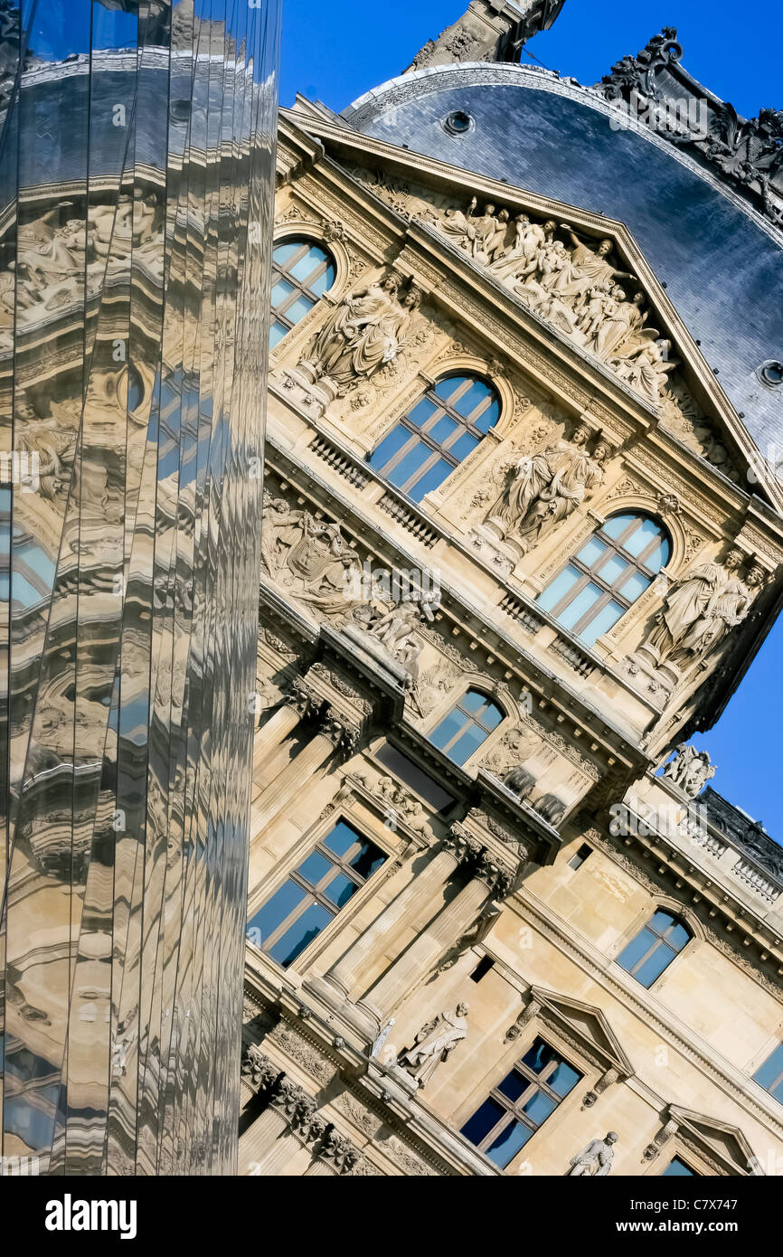 Louvre gate hi-res stock photography and images - Alamy