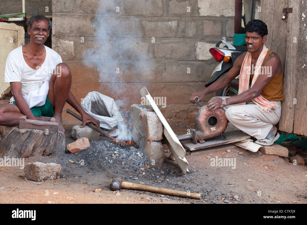 Indian street forge hi-res stock photography and images - Alamy