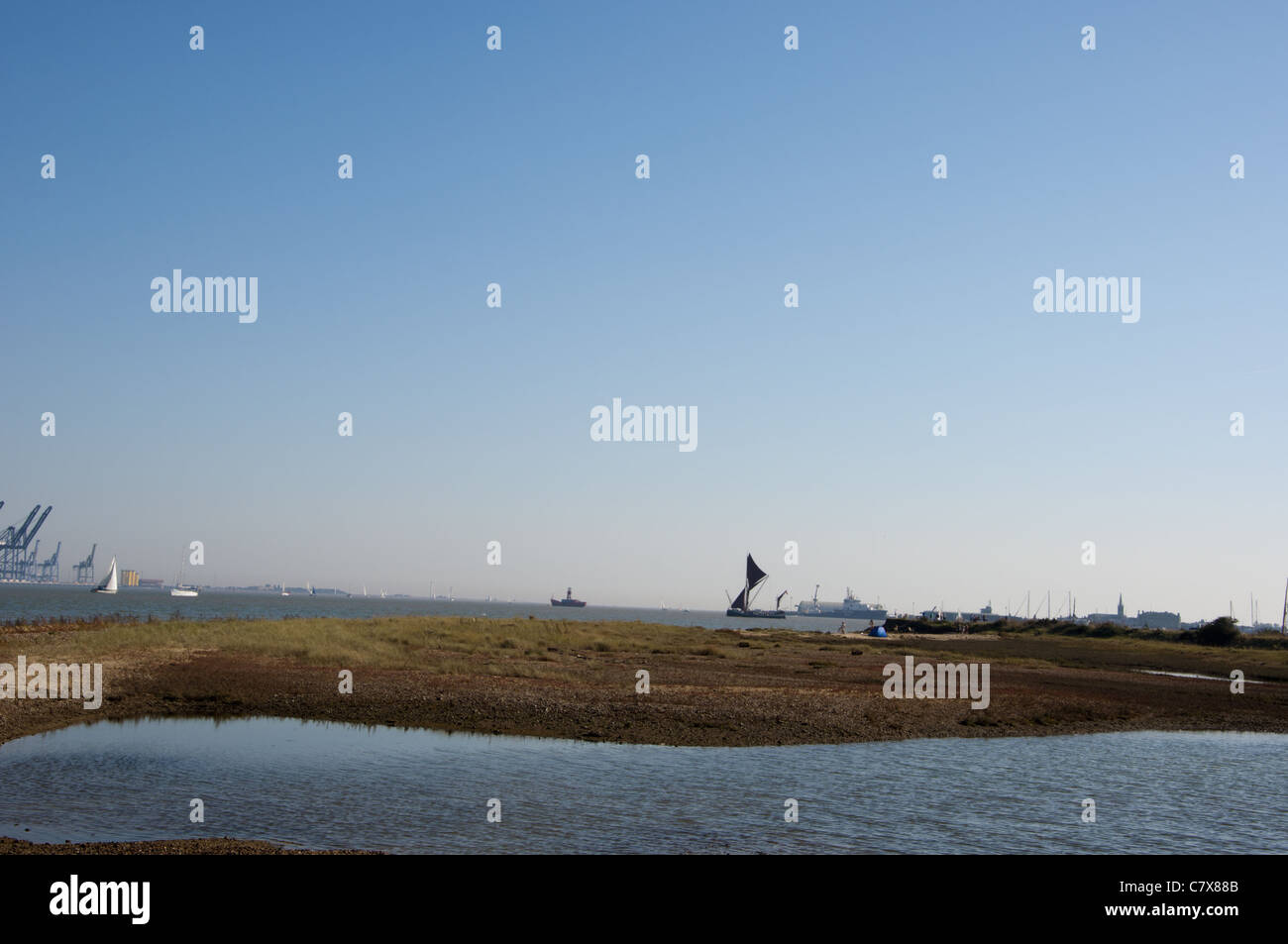 Harwick harbour hi-res stock photography and images - Alamy