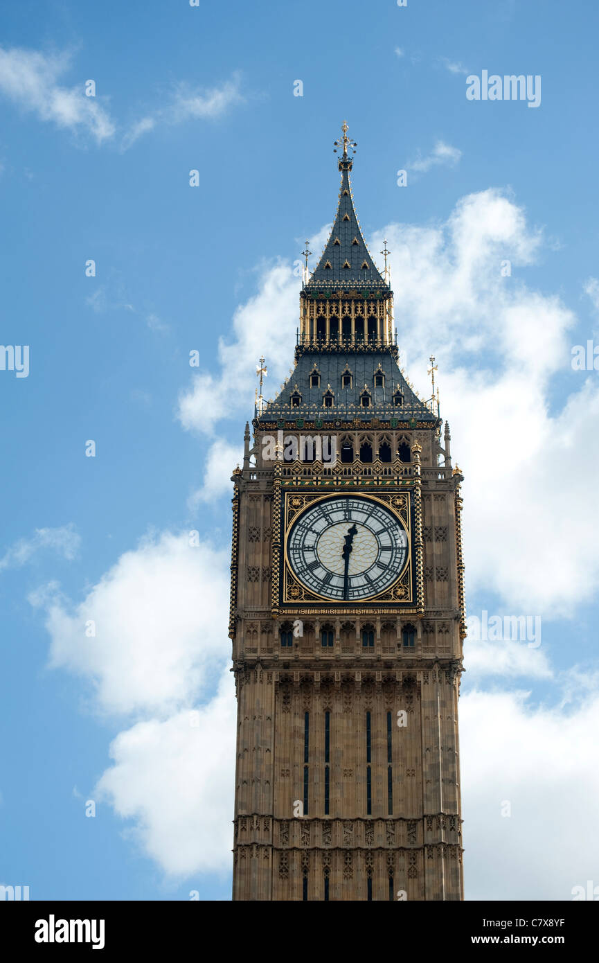 Big ben clock tower london hi-res stock photography and images - Alamy