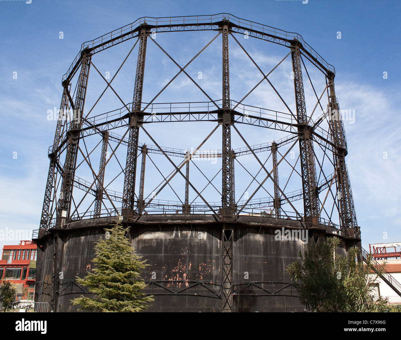 Gasometre hi-res stock photography and images - Alamy
