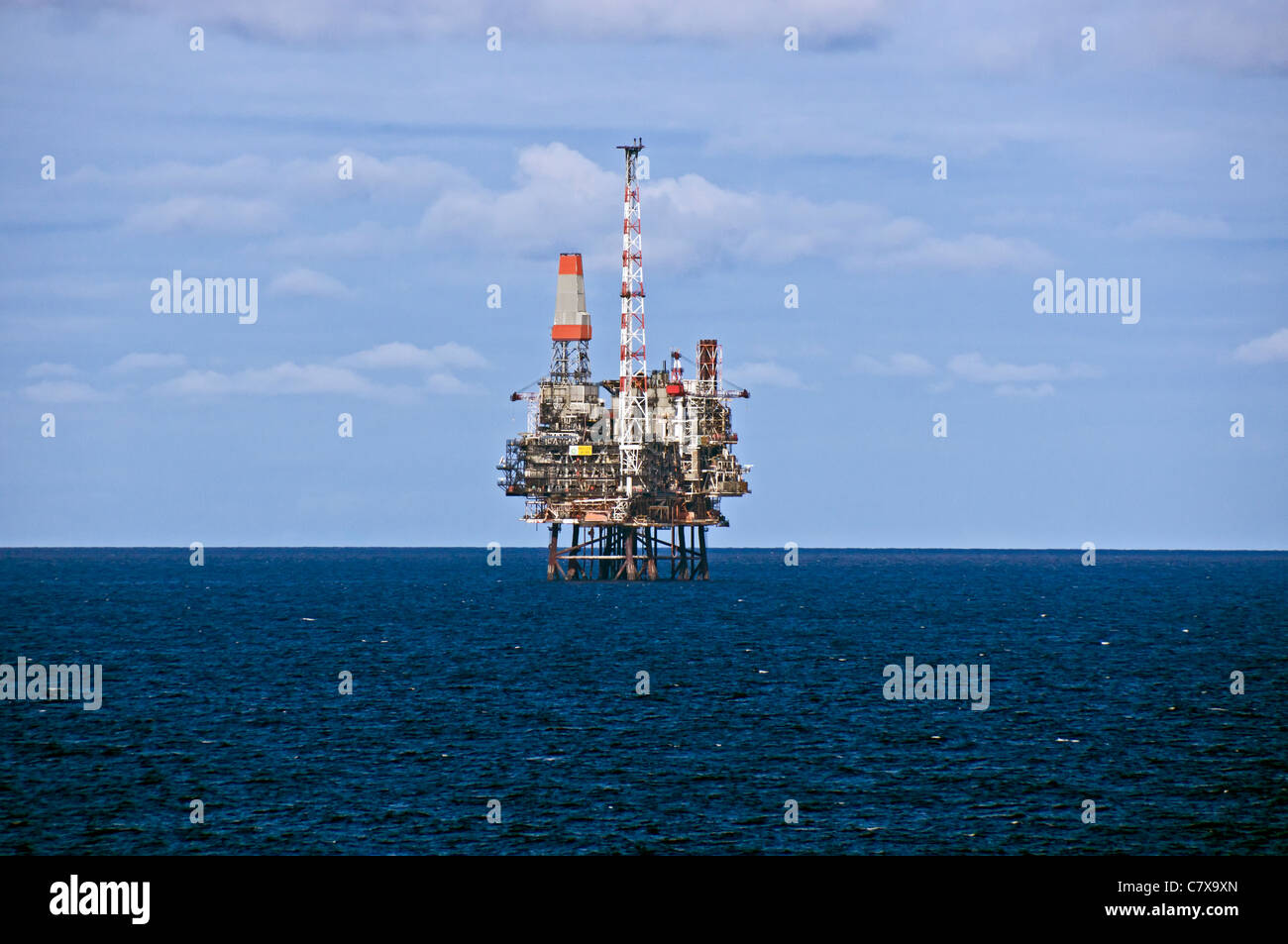 Miller 16-8B platform in the British sector of the North Sea Stock ...