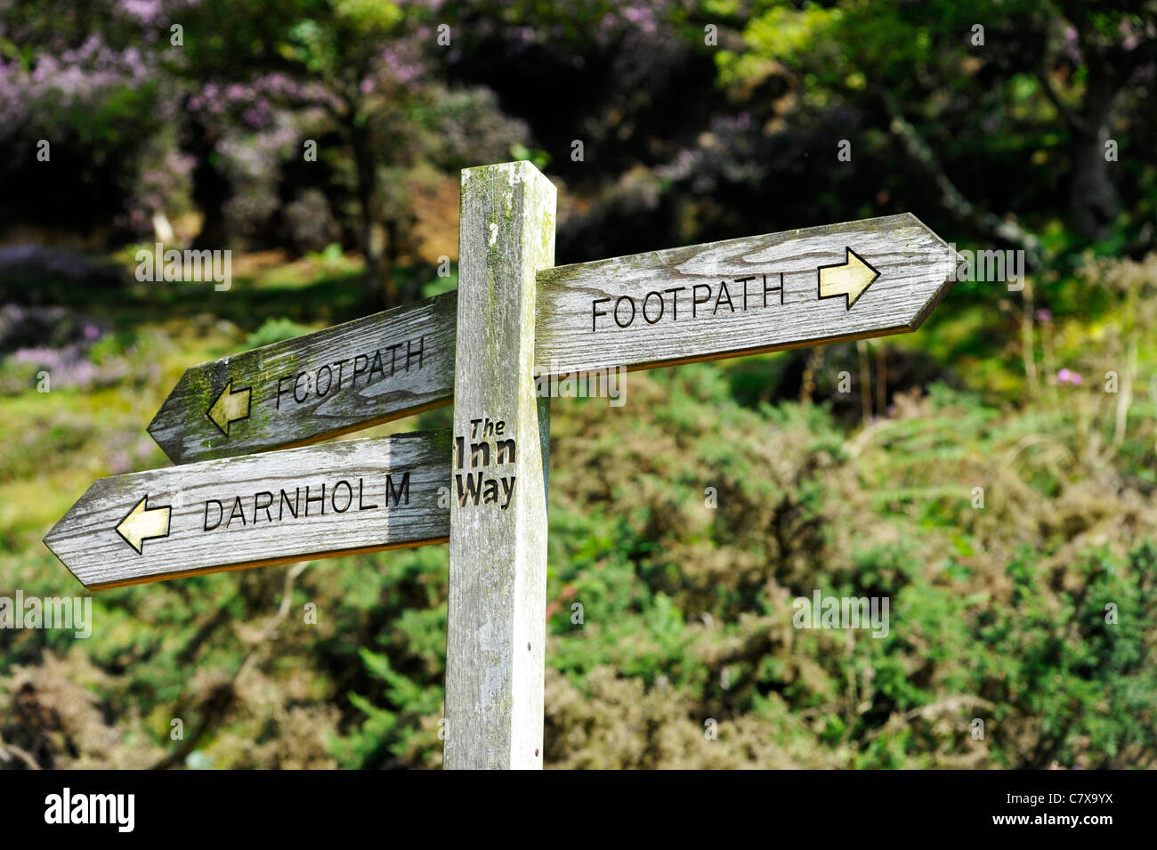 Wooden footpath sign hi-res stock photography and images - Alamy