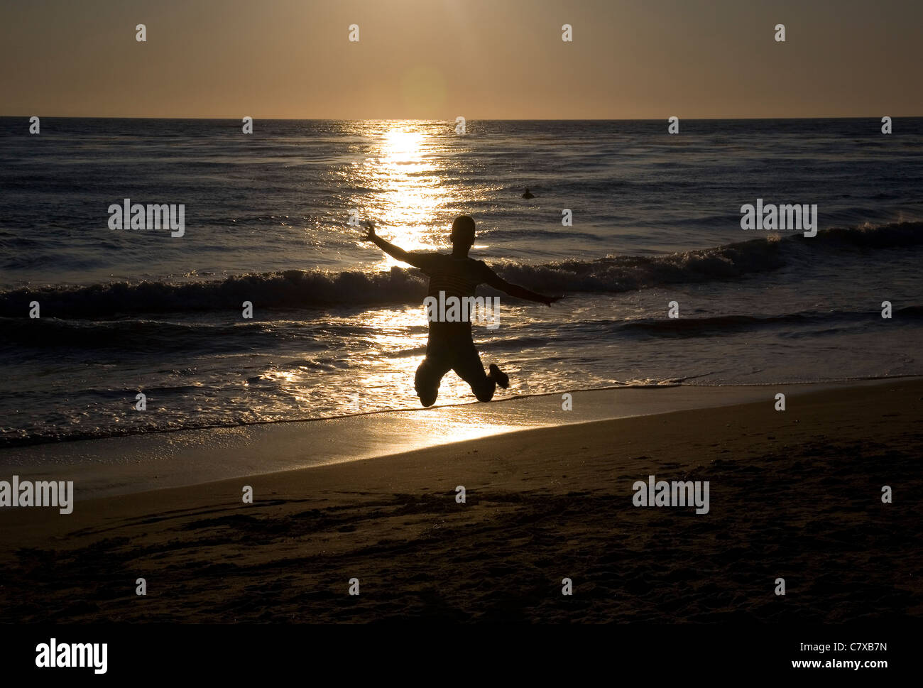 Jumping sunset hi-res stock photography and images - Alamy