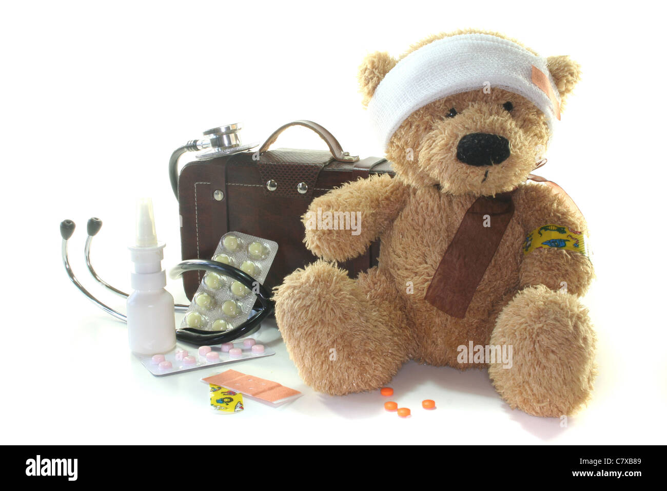 Kids first aid kit with Teddy, Bags, Stethoscope and medicines Stock ...