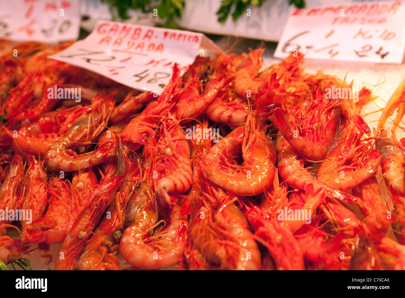 Market displays hi-res stock photography and images - Alamy