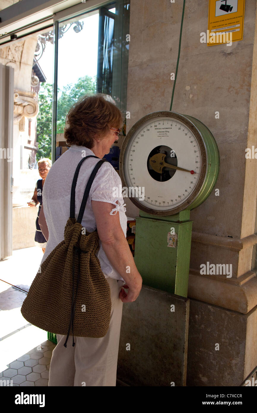Weighing Machines Stock Photos & Weighing Machines Stock Images - Alamy