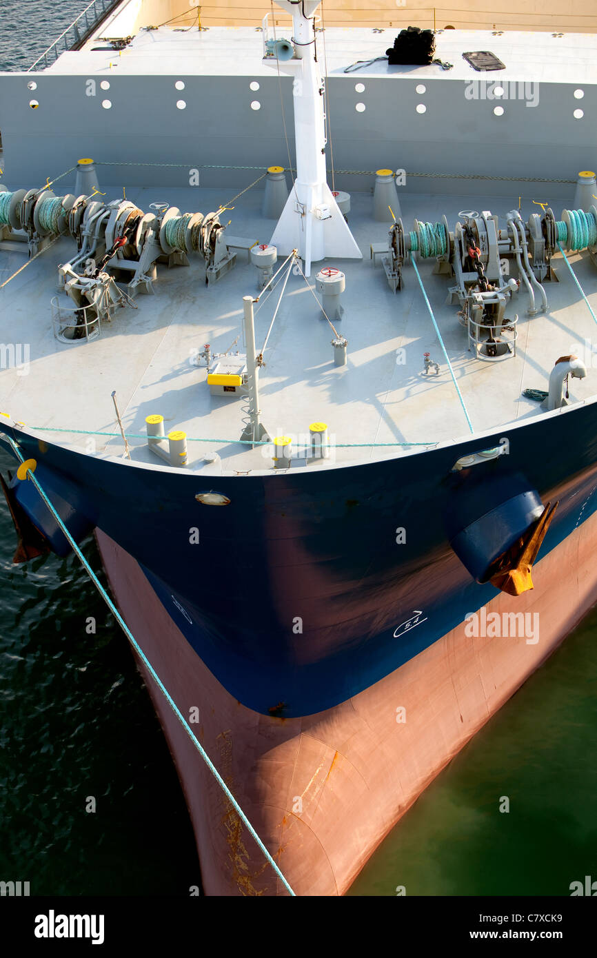 Ship discharging cargo hi-res stock photography and images - Alamy