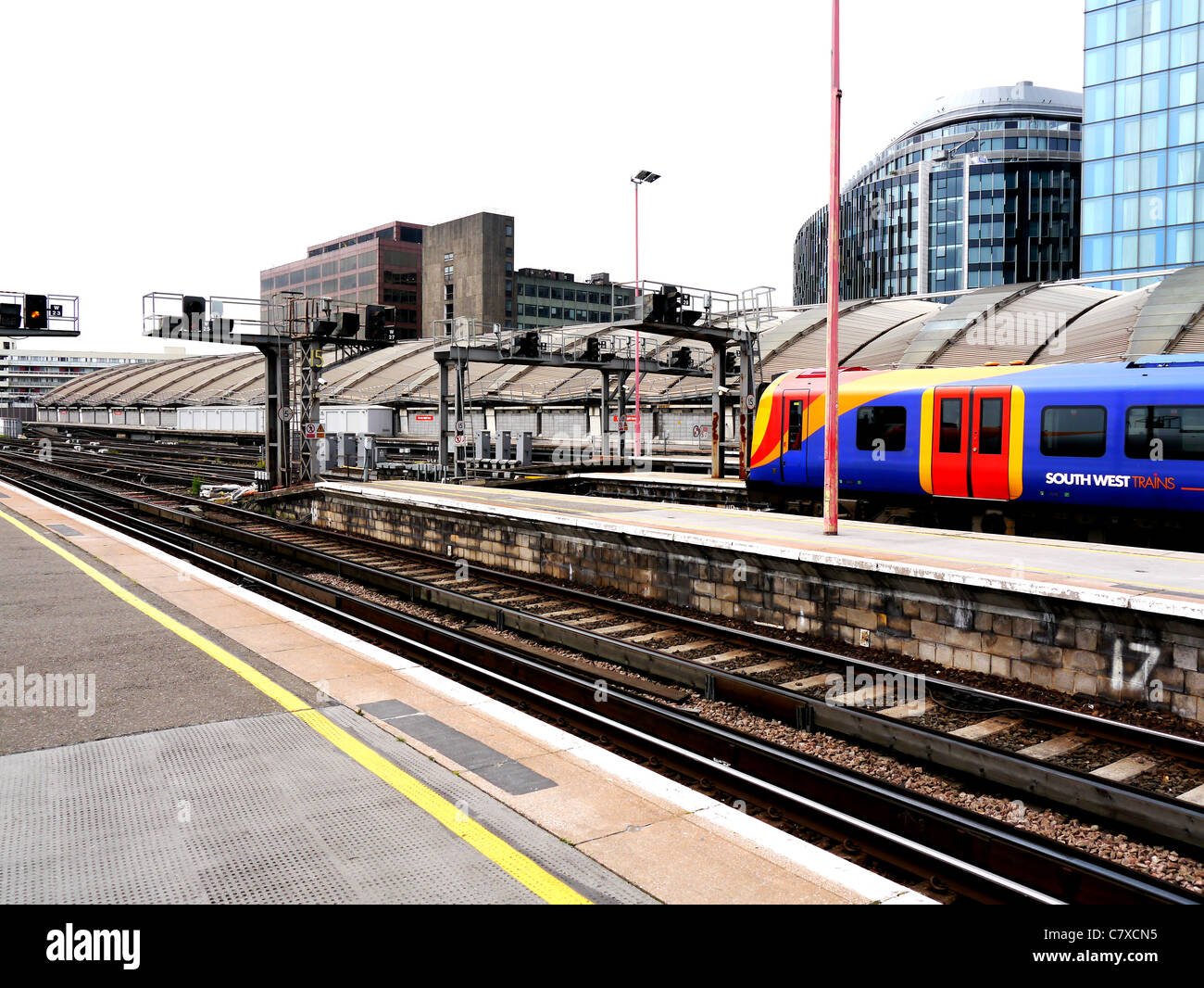 Waterloo railway station london train commuter platform network system ...